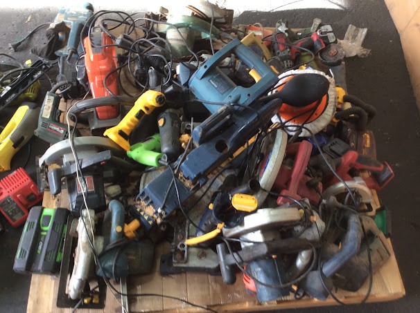 GMC/Ryobi Mixed Brand and Model Electric Drill/Electric Saw/Power Tools ...
