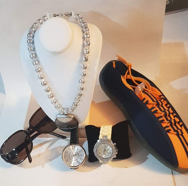 Ladies Fashion include Impulse Watch . Other Auction (0014-2568800 ...