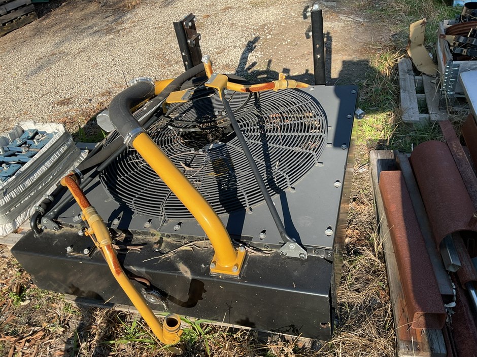 Radiator in Steel Enclosure, Suits Caterpillar 3406 Auction (0029 ...