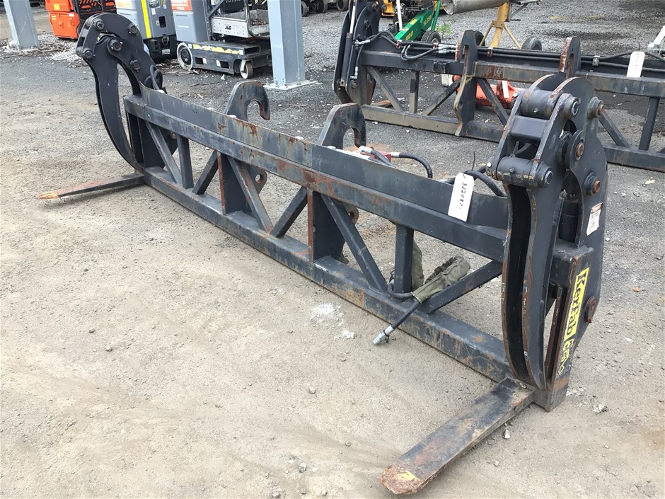 KerFab 3000mm Wide Pallet Fork Pipe Grab Attachment Auction (0007 ...