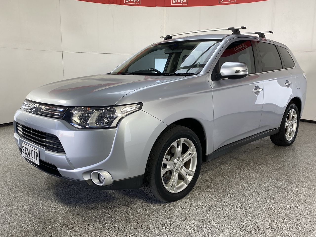 2013 Mitsubishi Outlander ASPIRE 4WD ZJ T/D Auto 7 Seats Wagon Auction ...