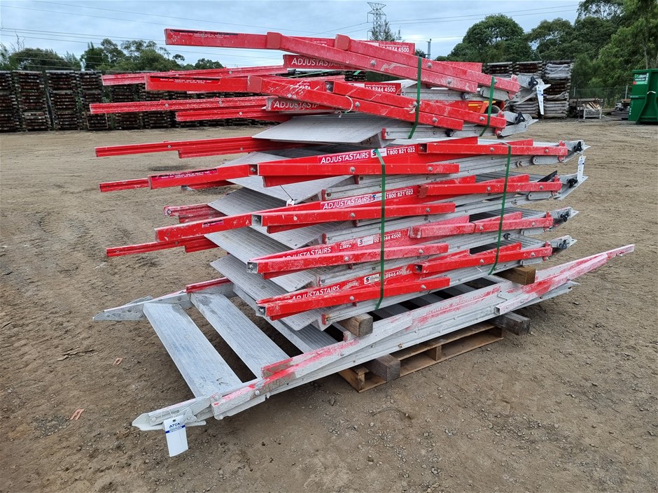 SAFE SMART Adjusta Stairs Alloy Access Stairs System Auction (0300 ...