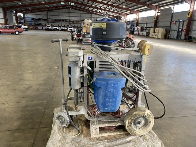 GRACO XP70 1:1 Mix Ratio Proportioning Package with 2 x Heater Blocks ...