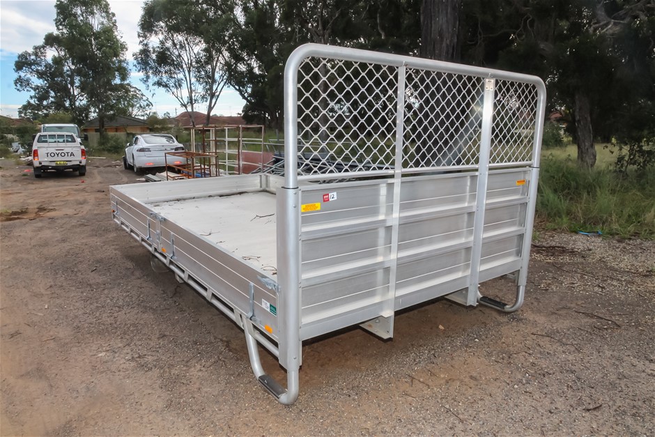 Trans Alloy Track Tray Auction (0012-5060067) | Grays Australia