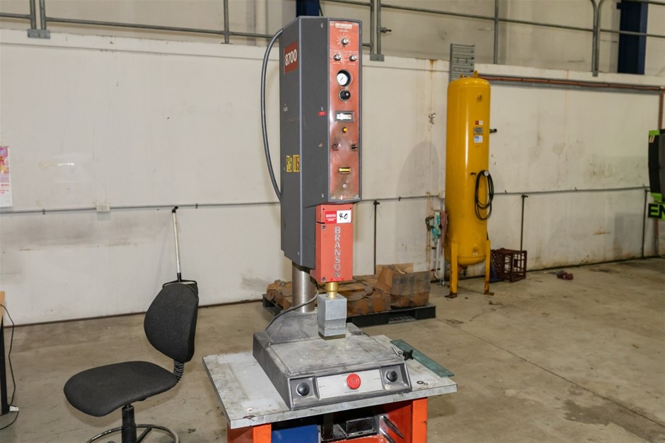 Branson 8700 Plastic Ultrasonic Welder Auction (0040-5060151) | Grays ...