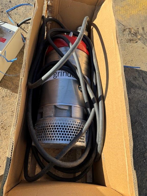 GRINDEX MAXI SH 8107.011-0070 Drainage Pump Auction (0065-5060037 ...