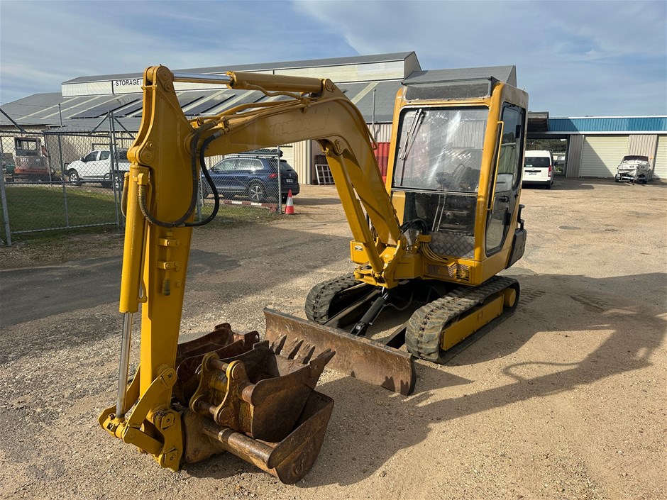 Yanmar B37-2 Hydraulic Tracked Excavator Auction (0038-3033988) | Grays ...