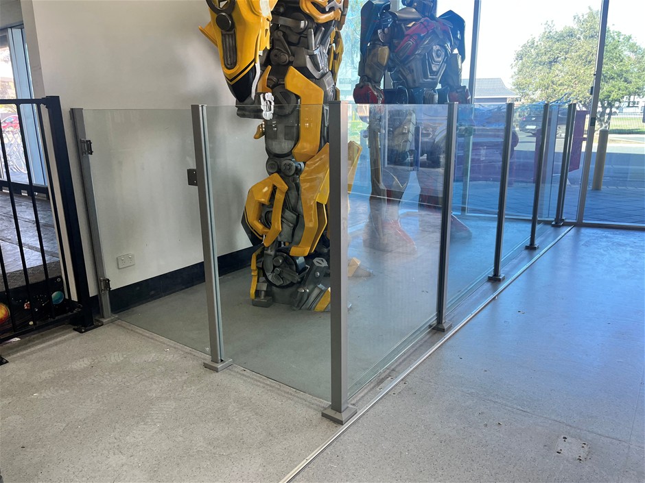 Qty of Glass Fencing Auction (0145-8020561) | Grays Australia