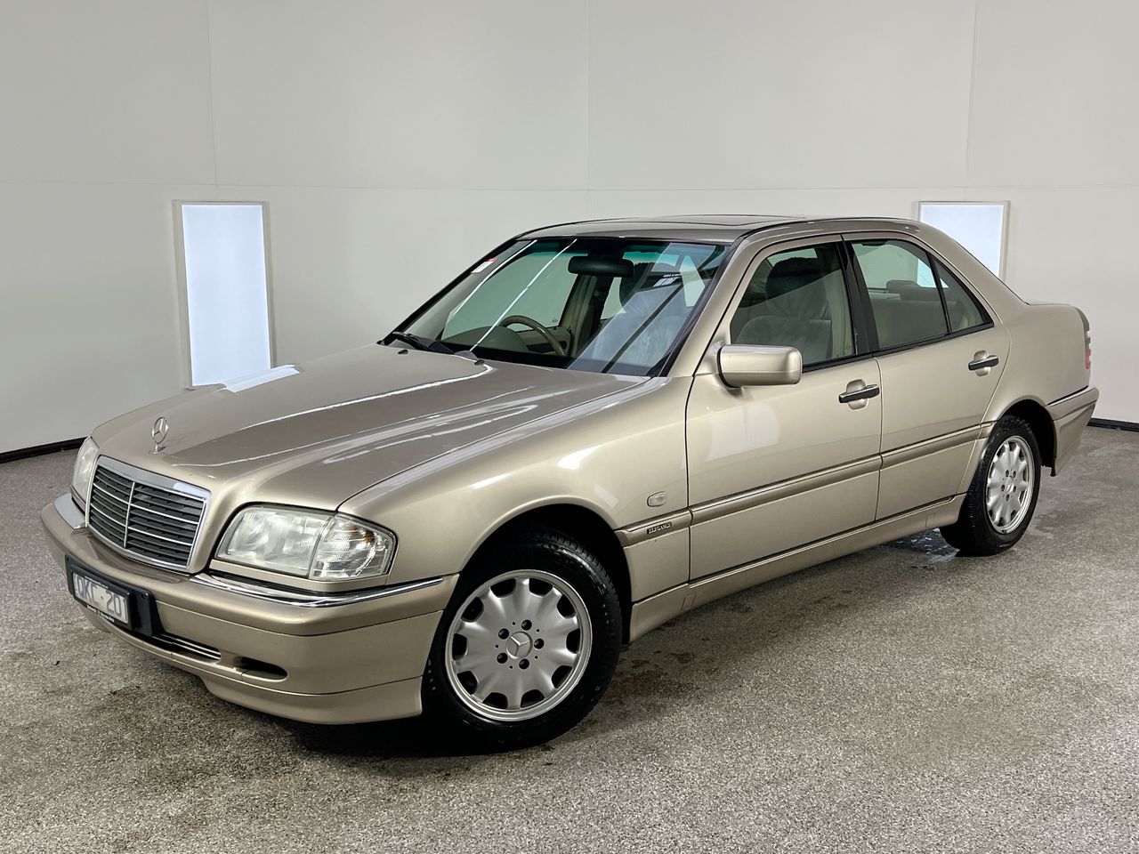 2000 Mercedes Benz C200 Classic W202 Automatic Sedan Auction (0001 ...