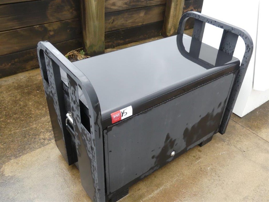 Professionals Tool Box (Unused Off-Road 7 Drawer) Auction (0015-5060217 ...