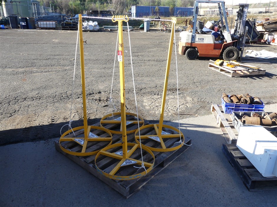 Cable Stands (Qty 4) Auction (0567-5060355) | Grays Australia