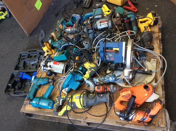 Bosch/Ozito/RYOBI Mixed Brand and Model Power Tools Auction (0012-2570871) | Grays Australia