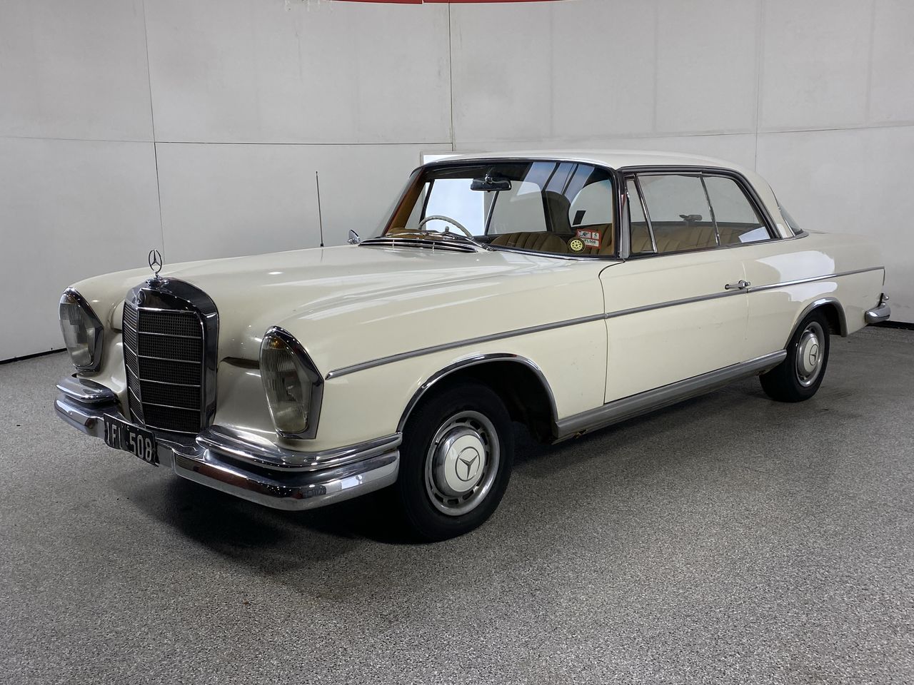 1965 Mercedes 300 SE Automatic Coupe Auction (0001-60012901) | Grays ...