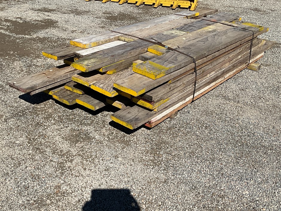 Qty Timber Planks x 1 Bundle Auction (1111-7059197) | Grays Australia
