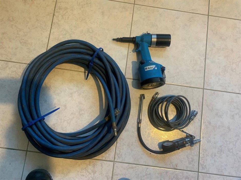 Avdel Air Tool, 2 x Air Hoses and Tyre Pressure Gauge Auction (0119 ...