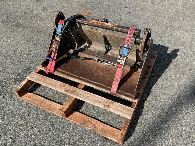 Dingo Mini Loader Bucket BPTERV Auction (0006-9062321) | Grays Australia