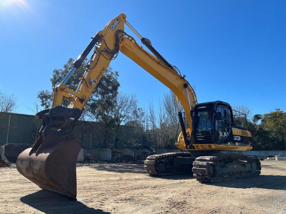 2011 JCB JS240LC Hydraulic Excavator Auction (0010-3034605) | Grays ...