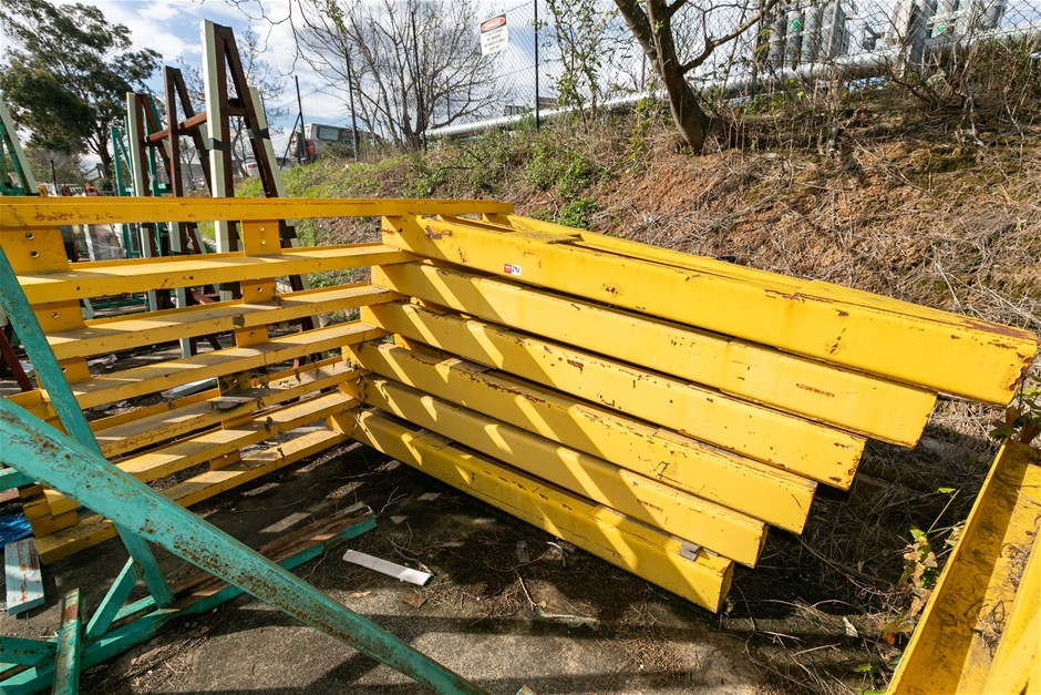 Single Side Counter Lever Glass Panel Racks Auction (0296-5060672 ...