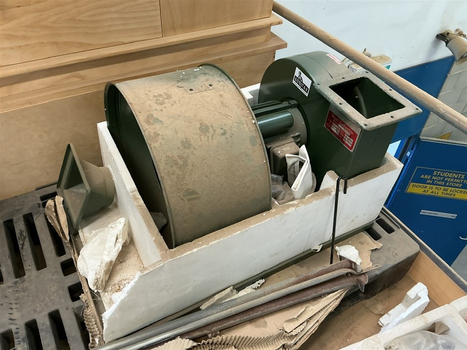 Sontax DT101 Industrial Dust Collector Auction (0003-9063779) | Grays ...