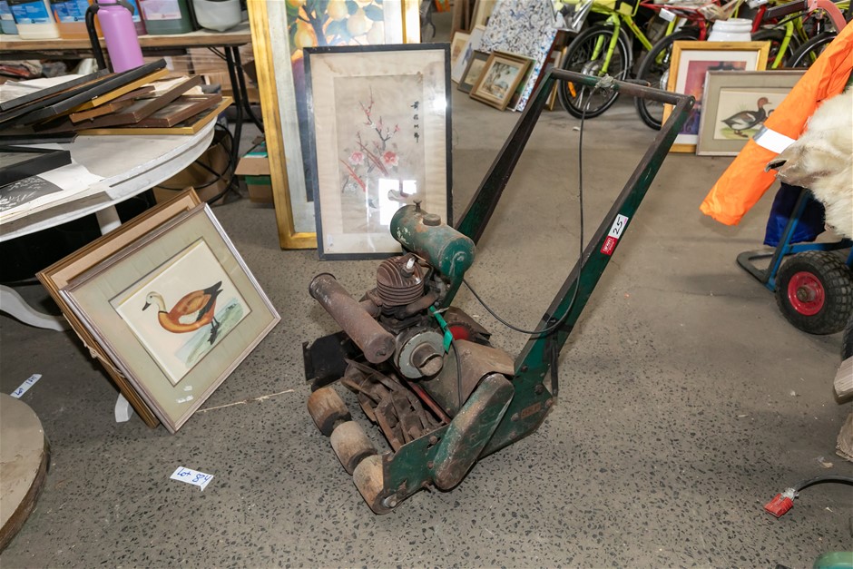 Morrison Vintage Petrol Drum Lawn Mower Auction (0025-5061157) | Grays ...