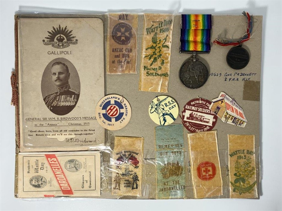 Approx. 14 x AU ANZAC Militaria Booklets, Medals & Tokens C:1914-1918 ...
