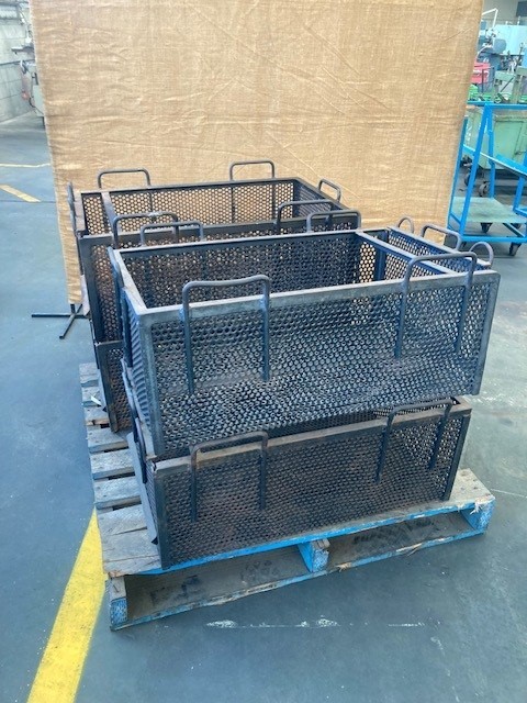 HEAVY DUTY STEEL MESH CRATES Auction (0069-3036085) | Grays Australia