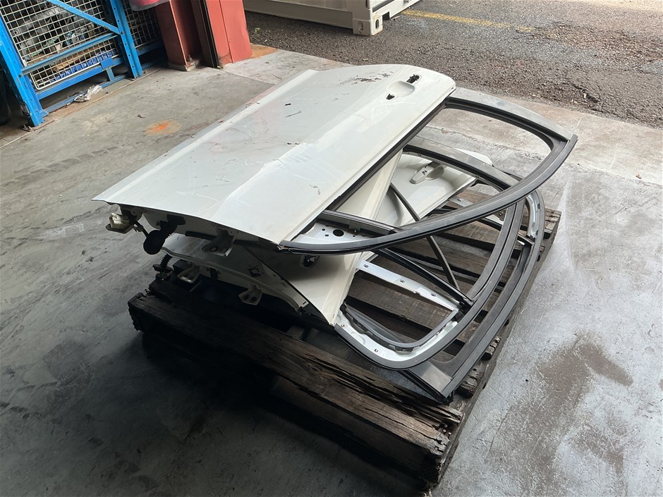 Vehicle Doors x 3 VE Commodore Auction (0003-8021469) | Grays Australia
